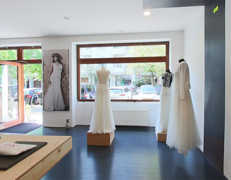 Brautkleid Designer Berlin // ANNE WOLF Brautkleider